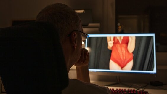 瑠璃光丸凪／A4studio | 集英社オンライン | ニュースを本気で噛み砕け